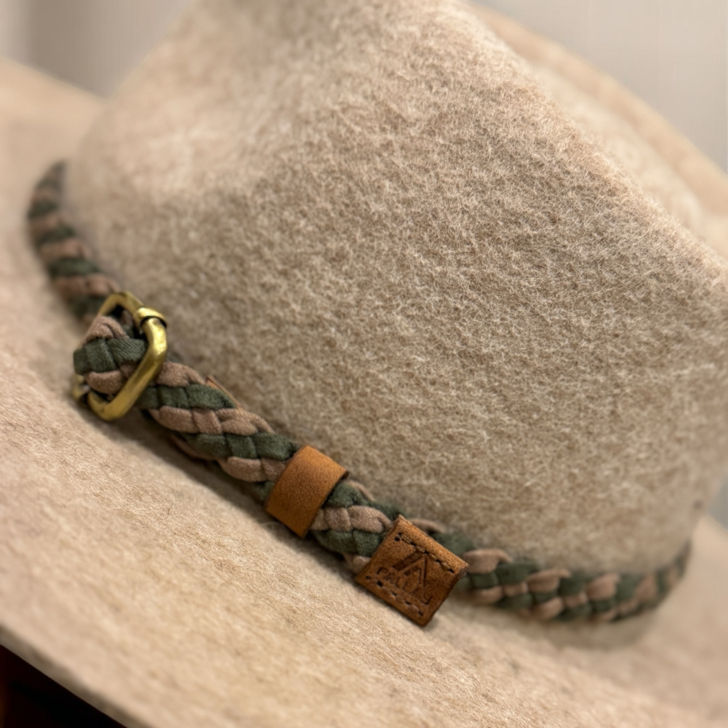 Accesorios para sombrero – PALLAY | Textiles with history