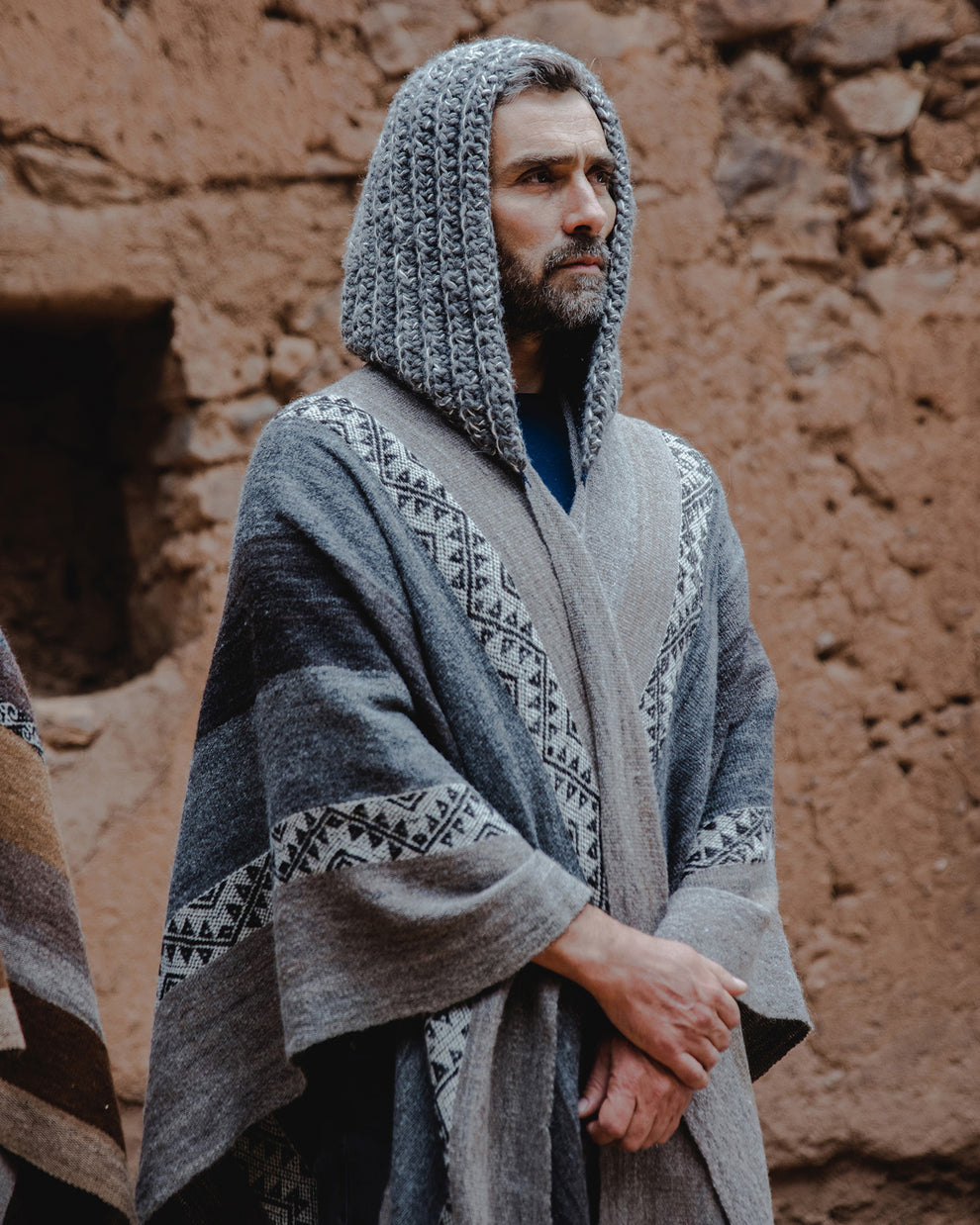 Poncho de alpaca hombre – PALLAY | Textiles with history